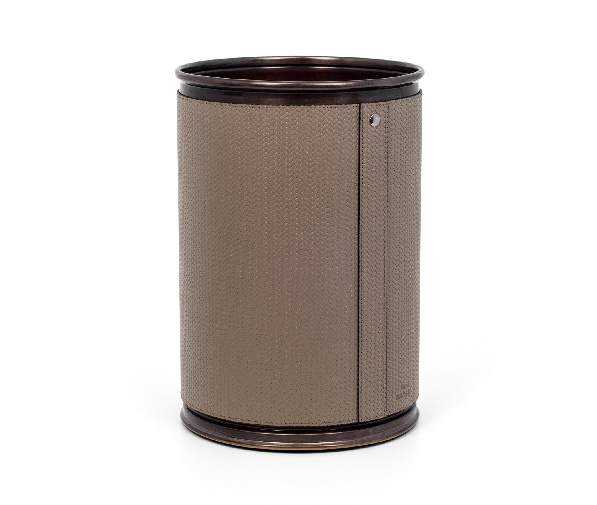 Metal bin store